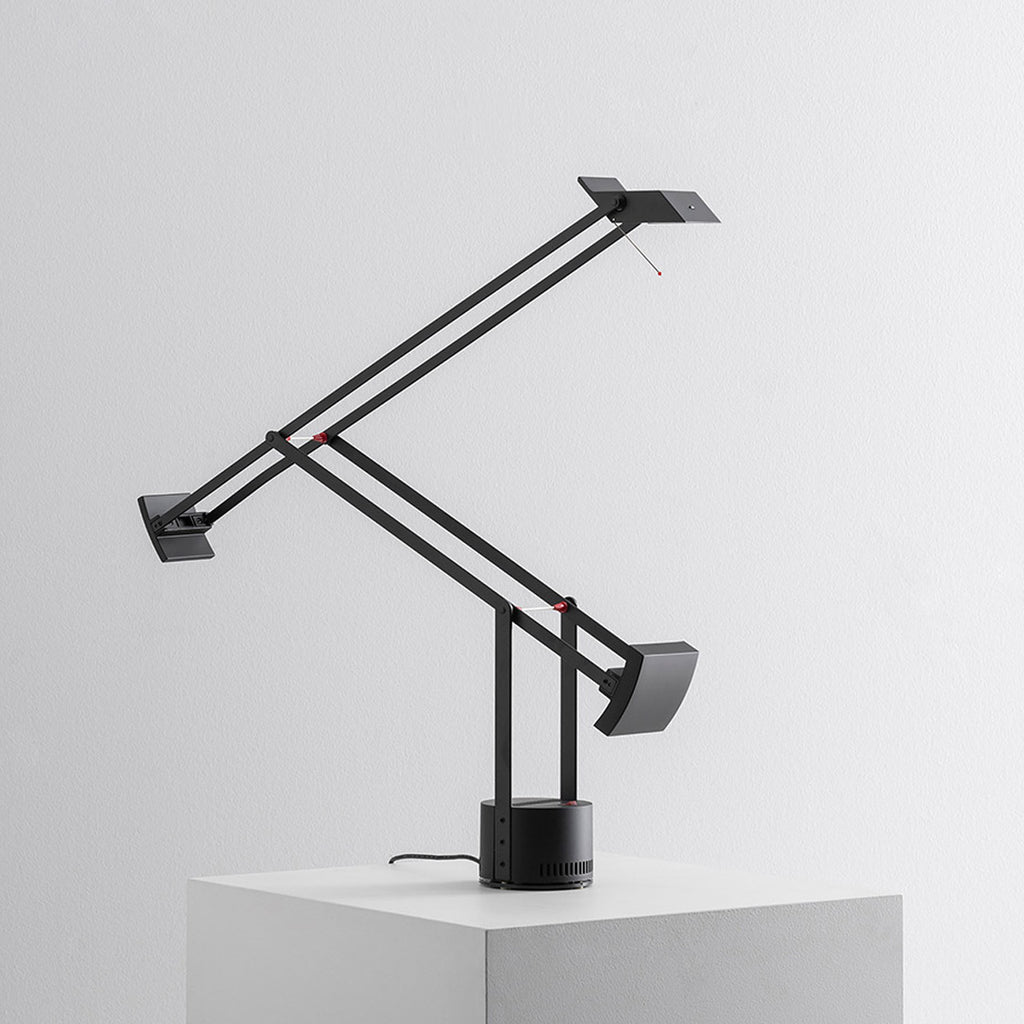 Artemide Tizio ブラック タスクライト アルテミデ正規取扱販売店 – D9 STUDIO